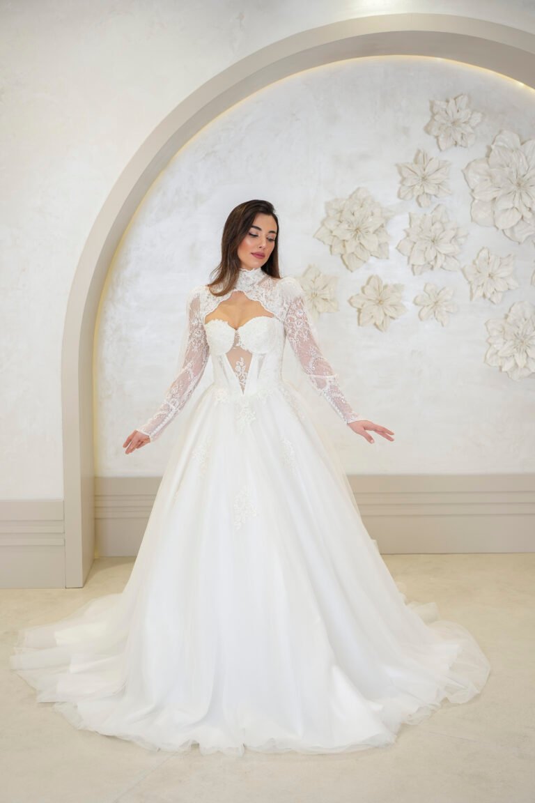 Helen Model | filizcekilbridal.com